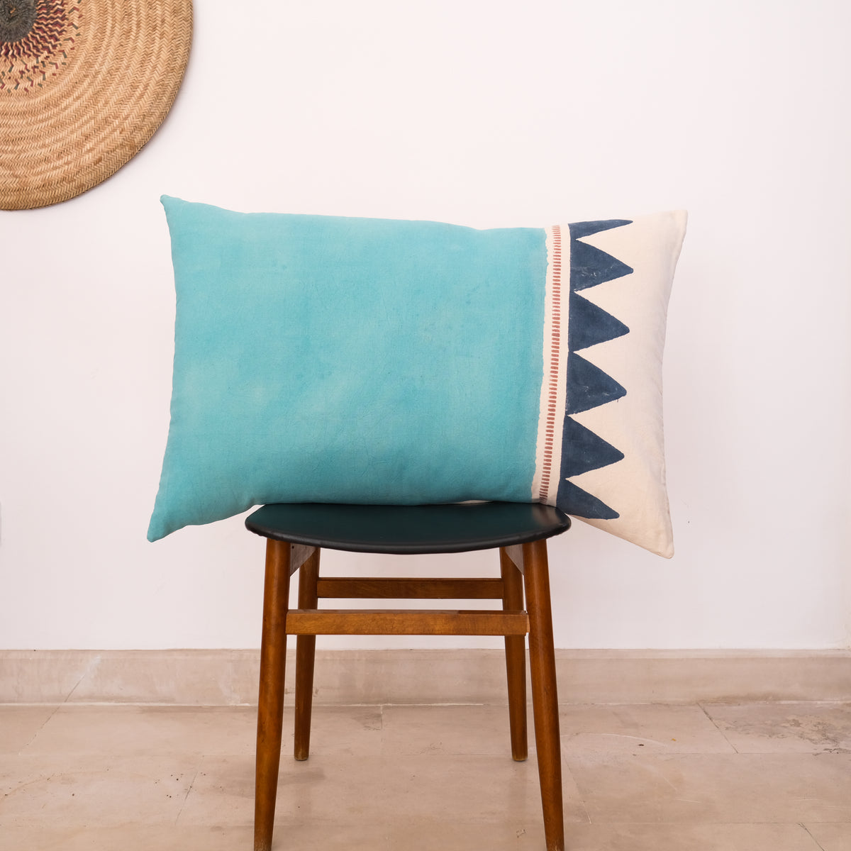 Muthalath Large Cushion – Zeri Crafts