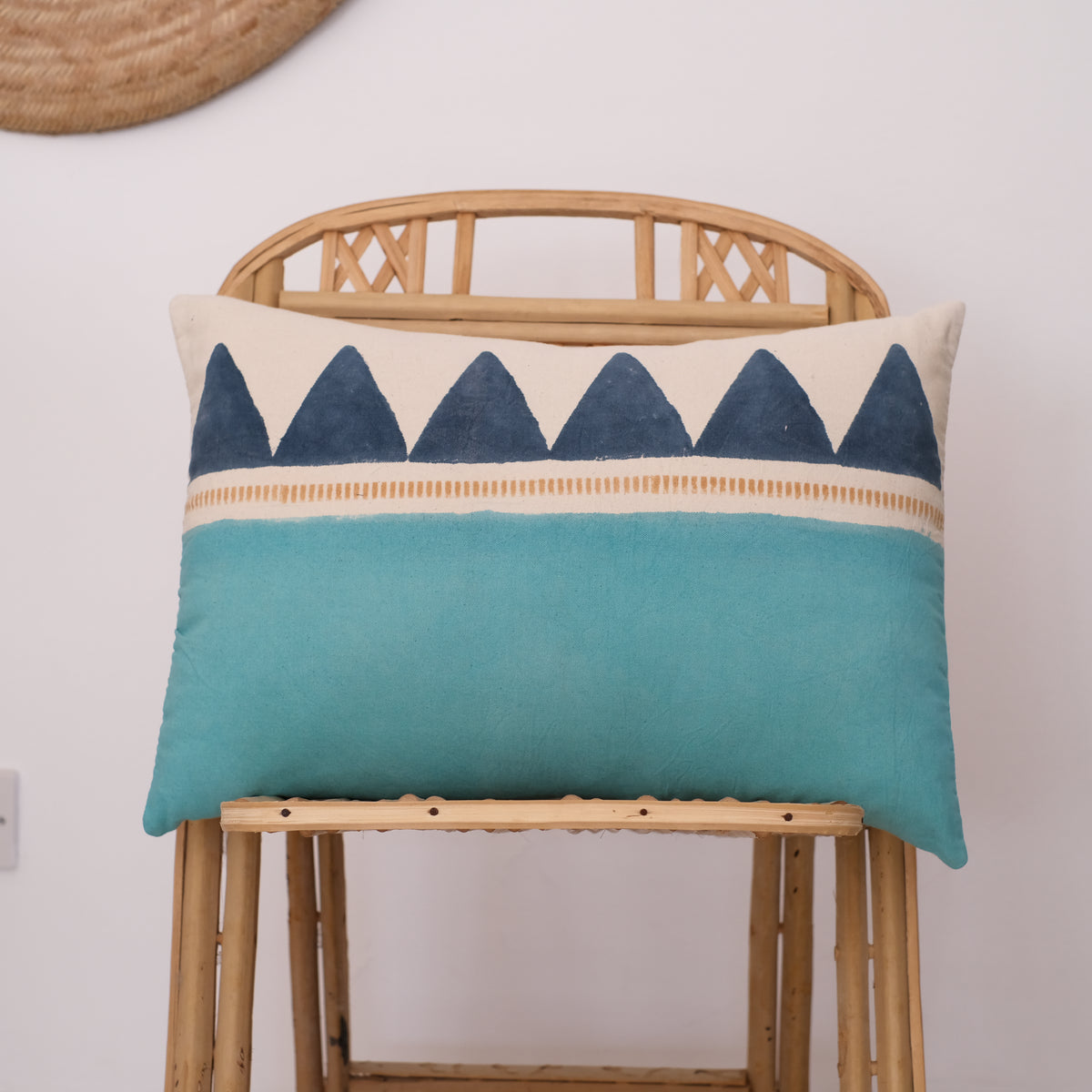 Muthalath Small Cushion – Zeri Crafts